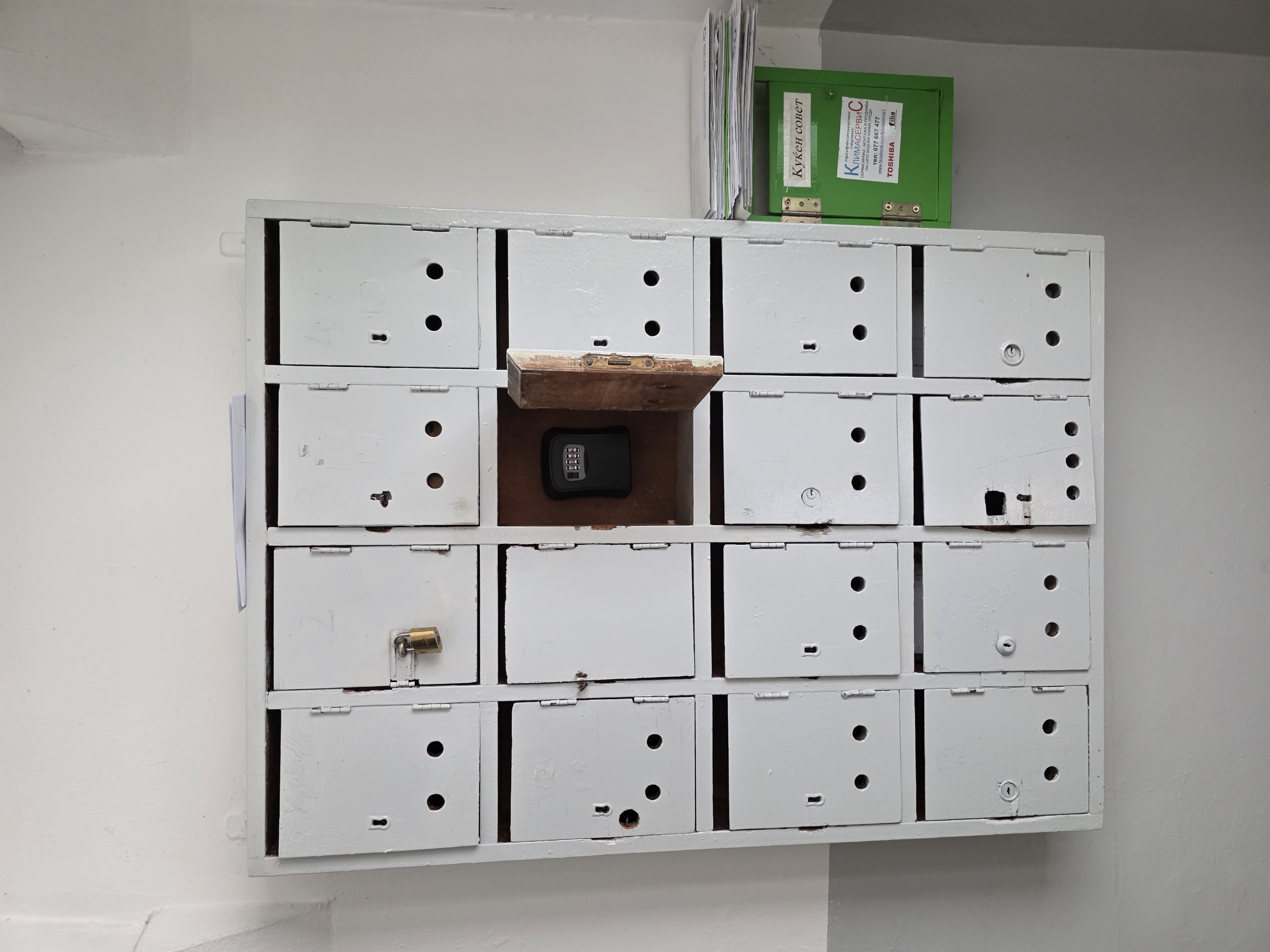 Self Check-In Guide - Nomads Corner